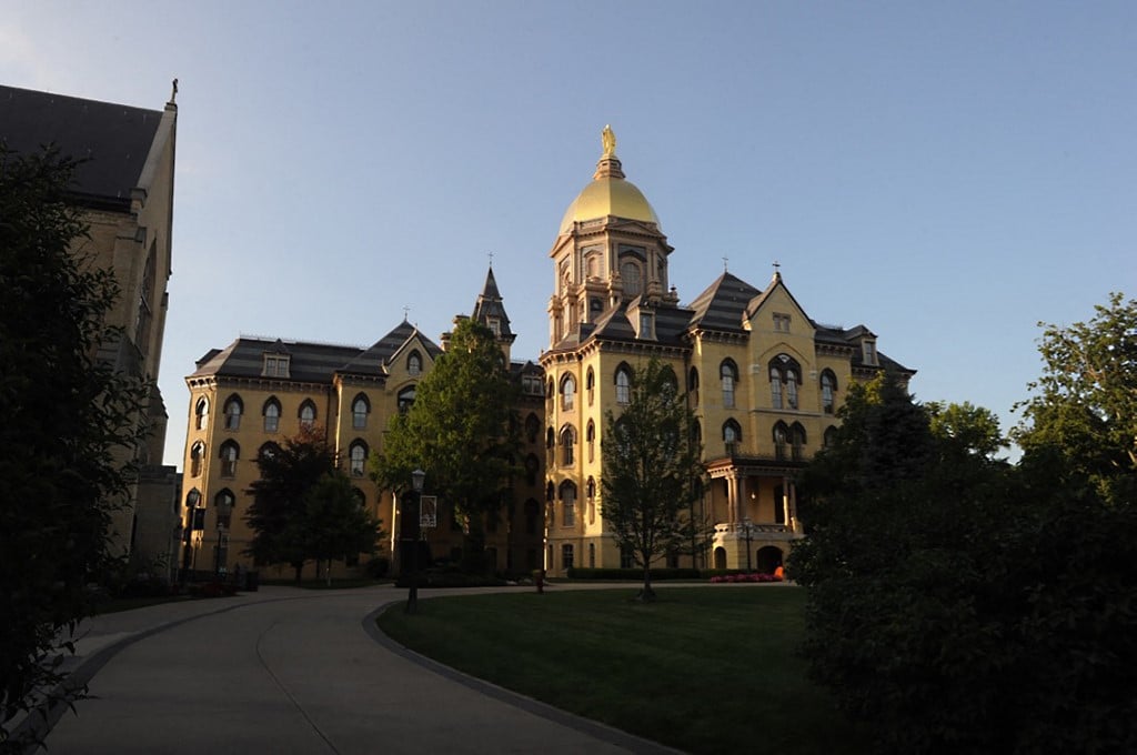Gambling Violations Force Notre Dame to Cancel Men’s Swimming Team Schedule